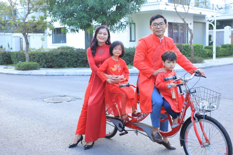 Niềm vui khi đạp xe đạp đôi gia đình - PAX Bikes